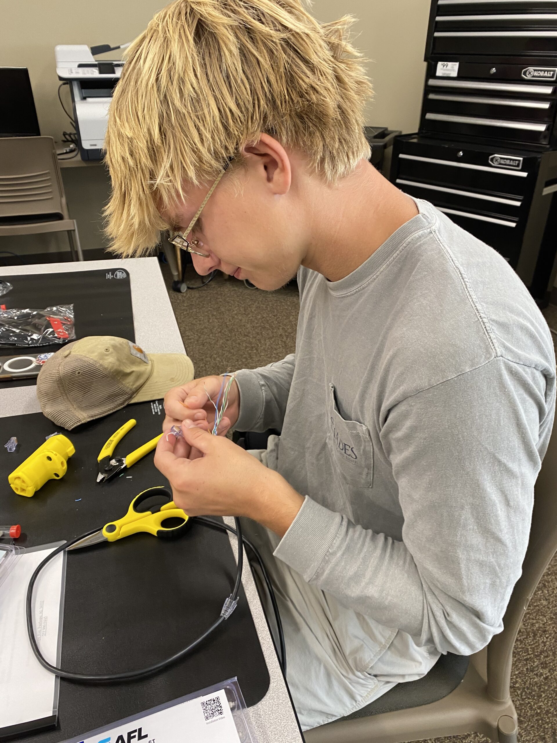 Residents complete no-cost training to meet rising fiber optics ...